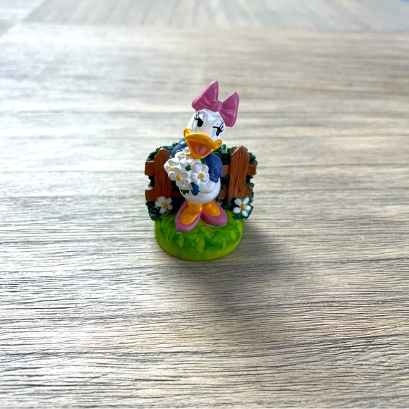 Lenox | Art | Lenox Disney Magic Thimble Collection Daisy Duck | Poshmark